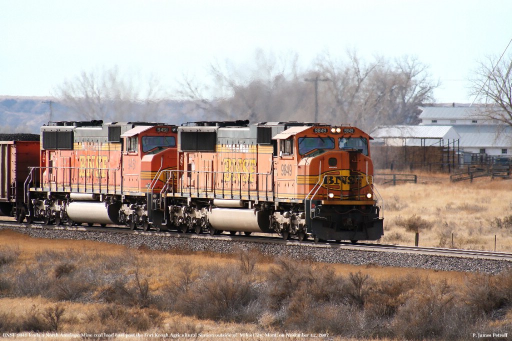 BNSF 9849 SD70MAC leading a coal load